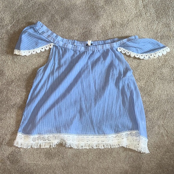 VENUS | Tops | 32 Off The Shoulder Top With Adorable Detailing | Poshmark